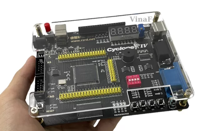 KIT ALTERA FPGA Cyclone IV EP4CE6E22C8N